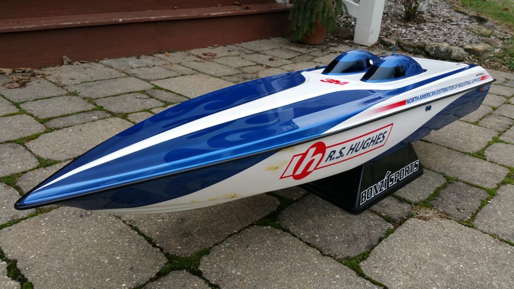 54″ Fountain RC Boat – Ready to Run - BONZI Sports Inc